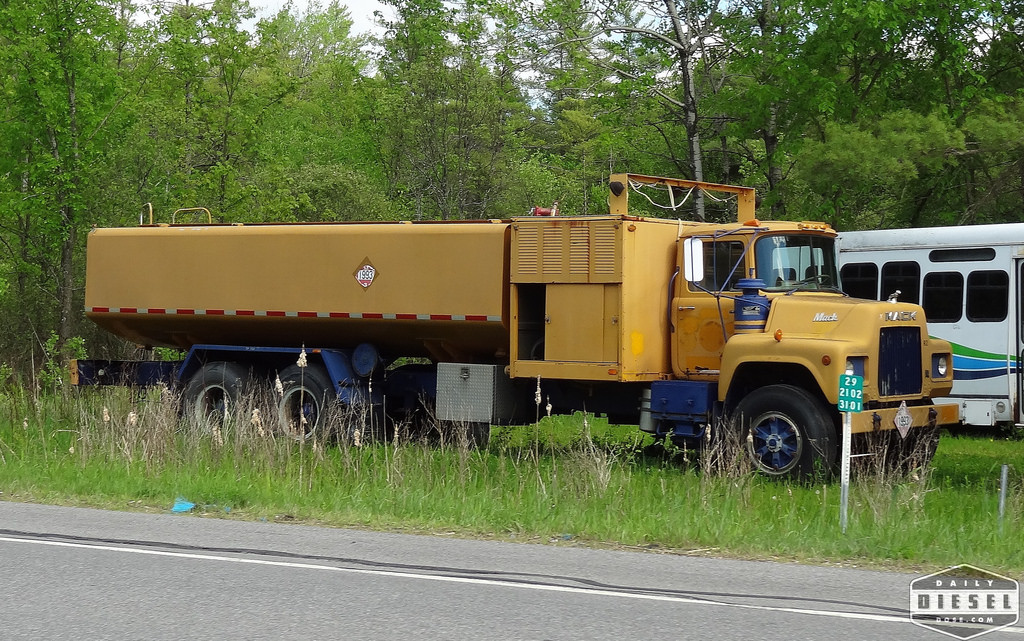 ebay Finds – 1982 Mack DM