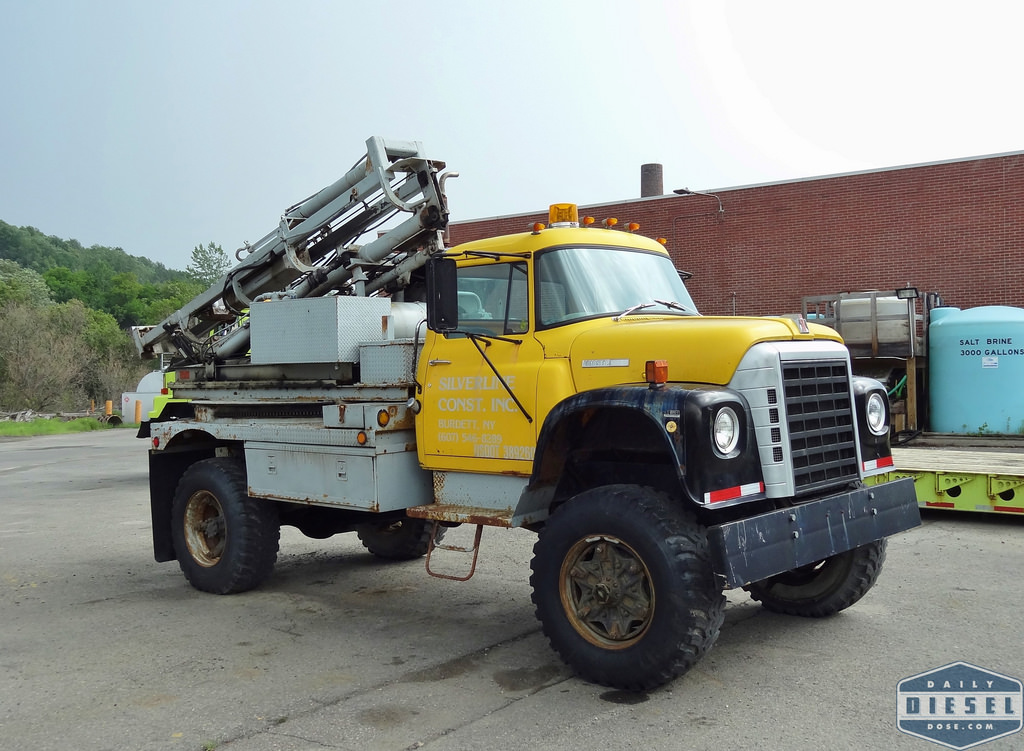 International Loadstar Drill Rig